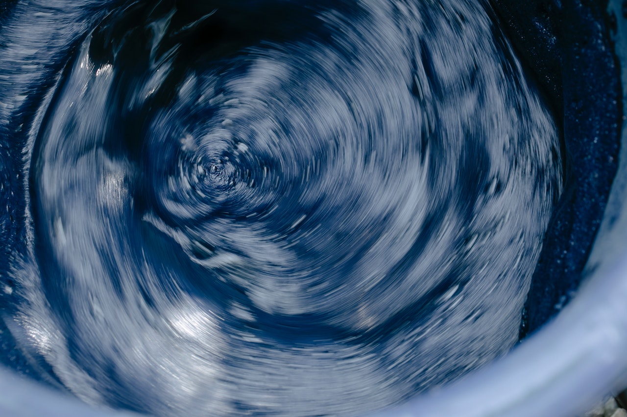 Jak wygląda kolor indygo i z czym najlepiej go łączyć? - Wewnetrzny.pl